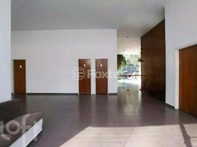 Apartamento, 3 dormitórios, 140 m², em Itaim Bibi