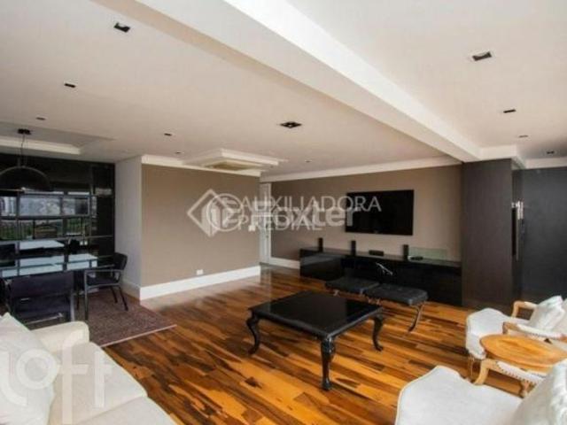 Apartamento, 3 dormitórios, 141 m², em Jardim Europa
