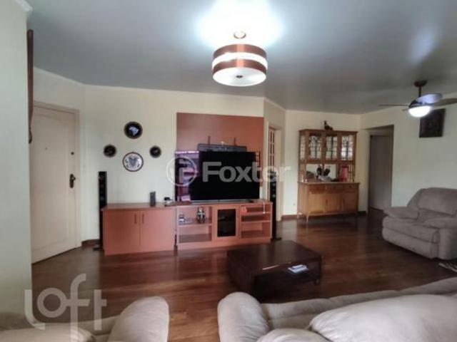 Apartamento, 3 dormitórios, 141 m², em Santana