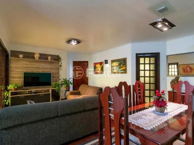 Apartamento, 3 dormitórios, 142 m², em Santana