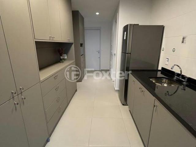 Apartamento, 3 dormitórios, 142 m², em Vila Mariana