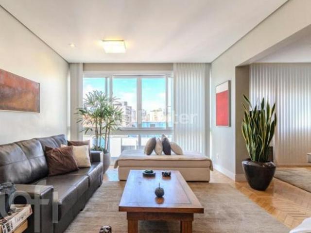 Apartamento, 3 dormitórios, 144.53 m², em Moinhos de Vento