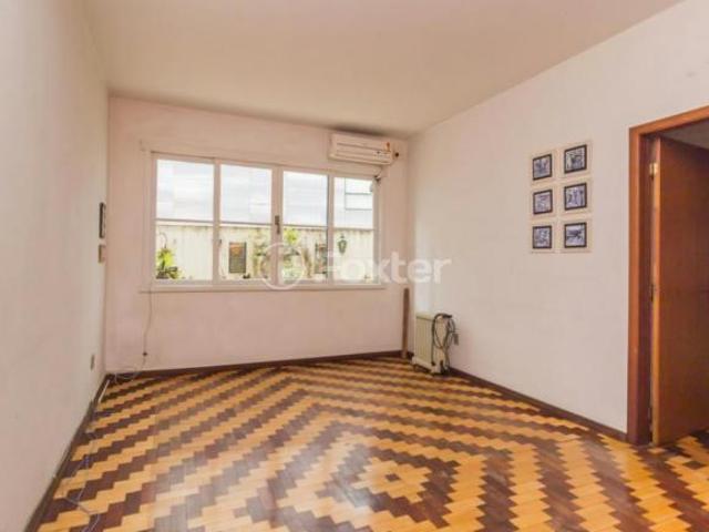 Apartamento, 3 dormitórios, 144.52 m², em Floresta