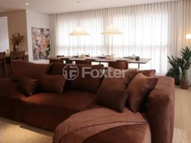 Apartamento, 3 dormitórios, 144 m², em Rio Branco
