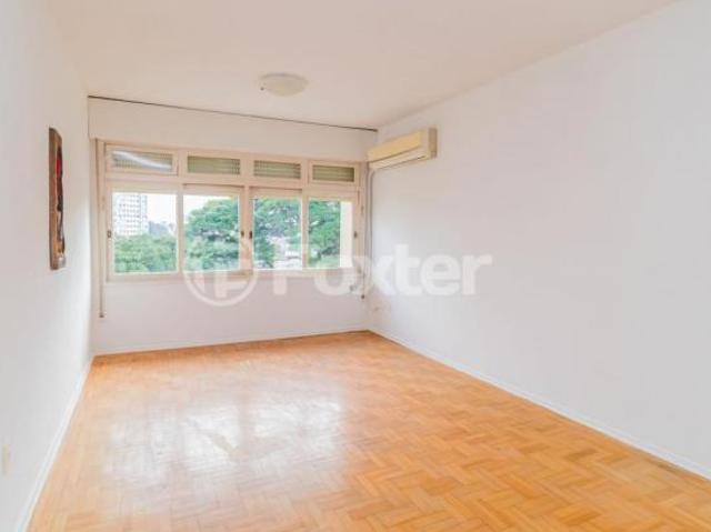 Apartamento, 3 dormitórios, 145.96 m², em Petrópolis