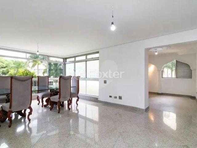 Apartamento, 3 dormitórios, 145 m², em Paraíso