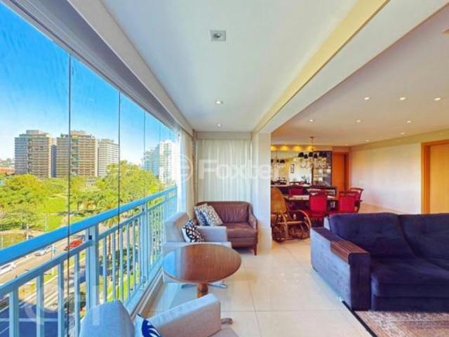 Apartamento, 3 dormitórios, 146.67 m², em Jardim Europa
