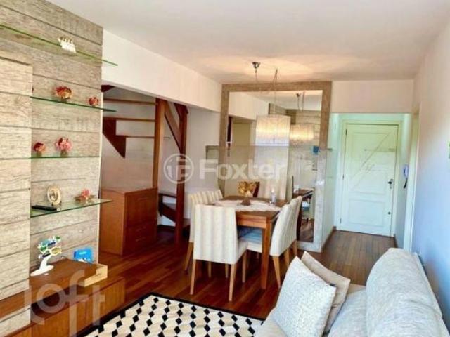 Apartamento, 3 dormitórios, 146 m², em Centro