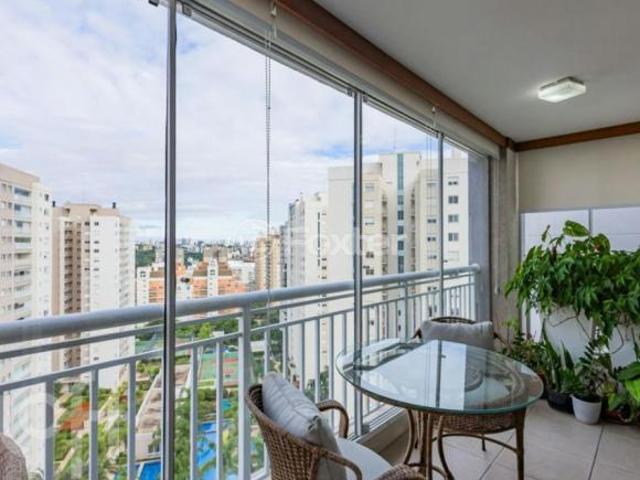 Apartamento, 3 dormitórios, 148 m², em Jardim Europa