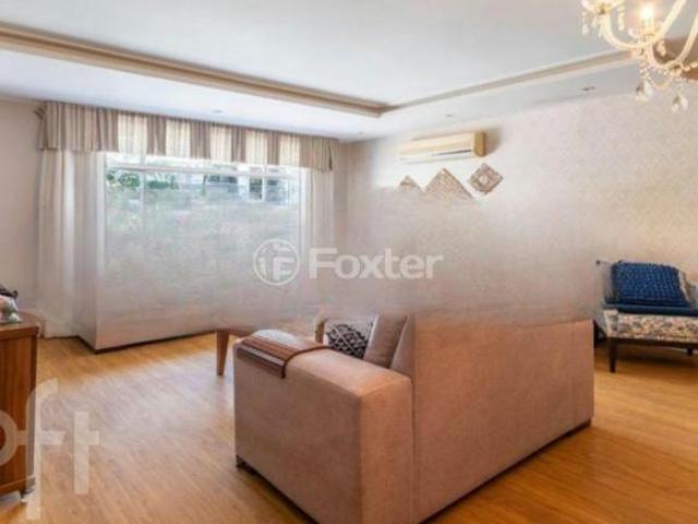 Apartamento, 3 dormitórios, 153.66 m², em Independência