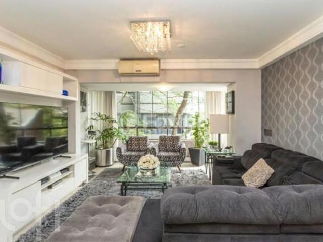 Apartamento, 3 dormitórios, 150.56 m², em Petrópolis