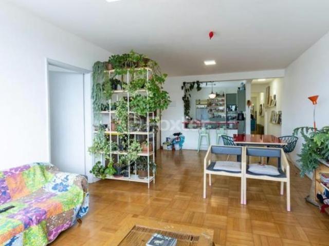 Apartamento, 3 dormitórios, 150 m², em Bom Retiro