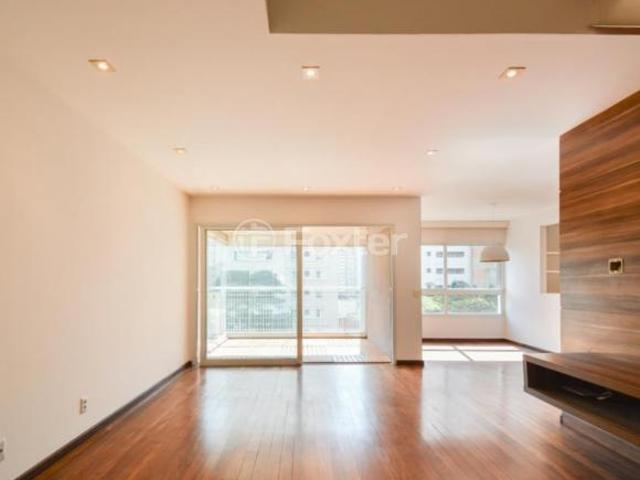 Apartamento, 3 dormitórios, 150 m², em Jardim Paulista
