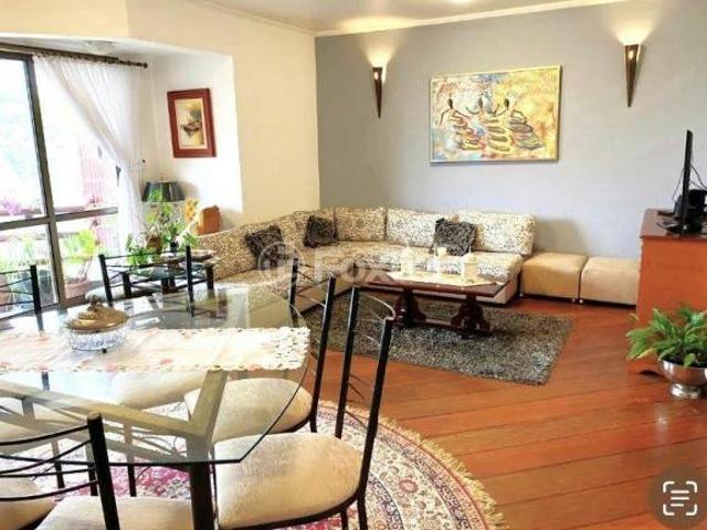 Apartamento, 3 dormitórios, 150 m², em Vila Sônia
