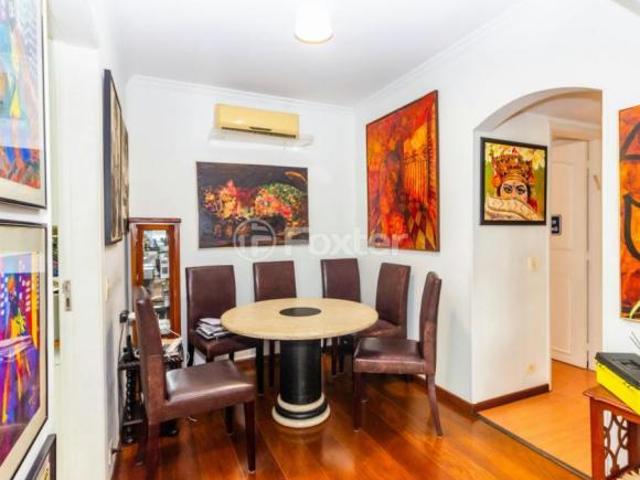 Apartamento, 3 dormitórios, 151 m², em Itaim Bibi