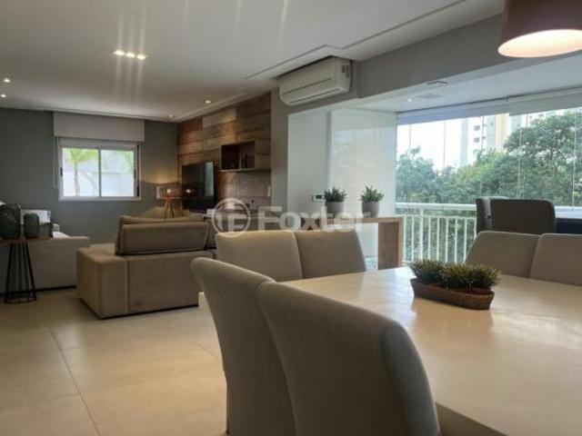 Apartamento, 3 dormitórios, 151 m², em Vila Mariana