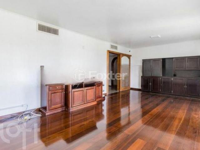 Apartamento, 3 dormitórios, 152.4 m², em Santa Tereza