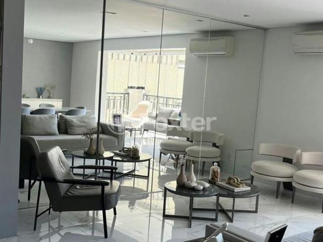 Apartamento, 3 dormitórios, 157 m², em Santa Cecília