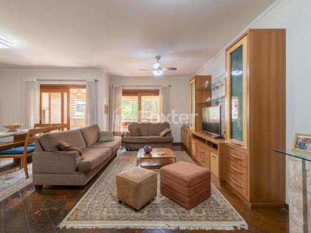 Apartamento, 3 dormitórios, 154.45 m², em Bela Vista