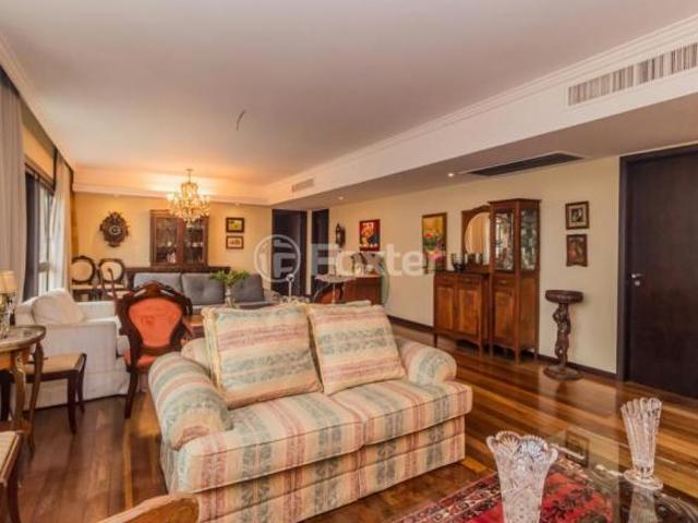 Apartamento, 3 dormitórios, 154.78 m², em Bela Vista