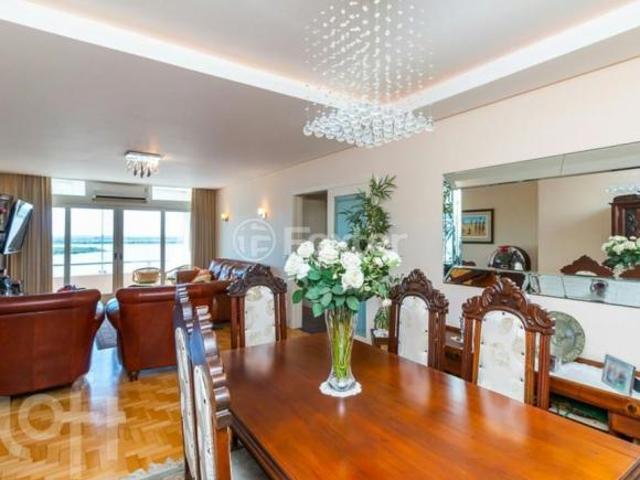 Apartamento, 3 dormitórios, 156.66 m², em Centro Histórico