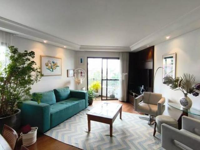 Apartamento, 3 dormitórios, 156 m², em Vila Mariana