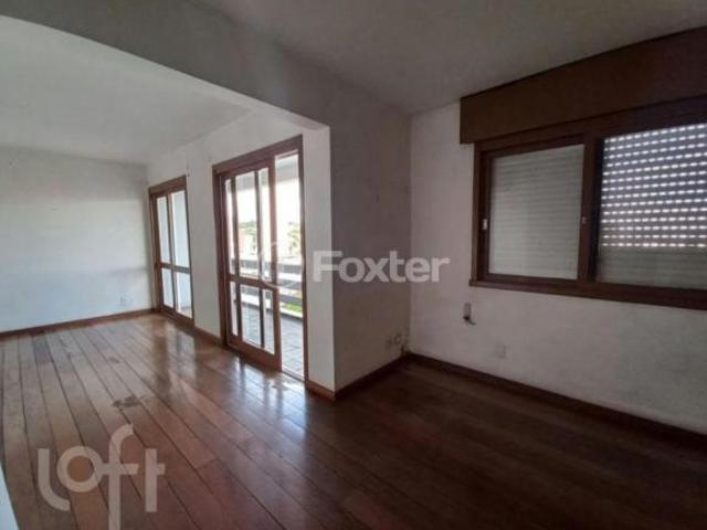 Apartamento, 3 dormitórios, 159.42 m², em Centro