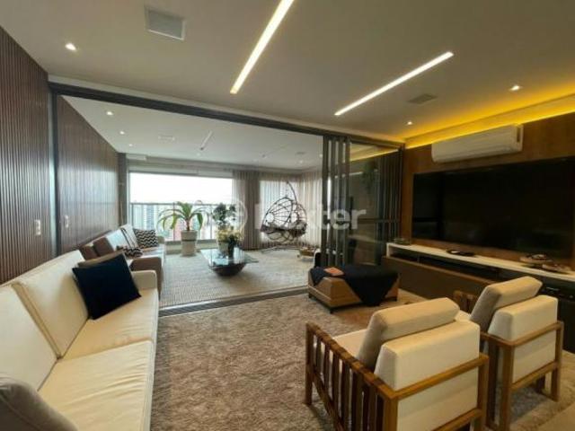 Apartamento, 3 dormitórios, 163 m², em Vila Mariana