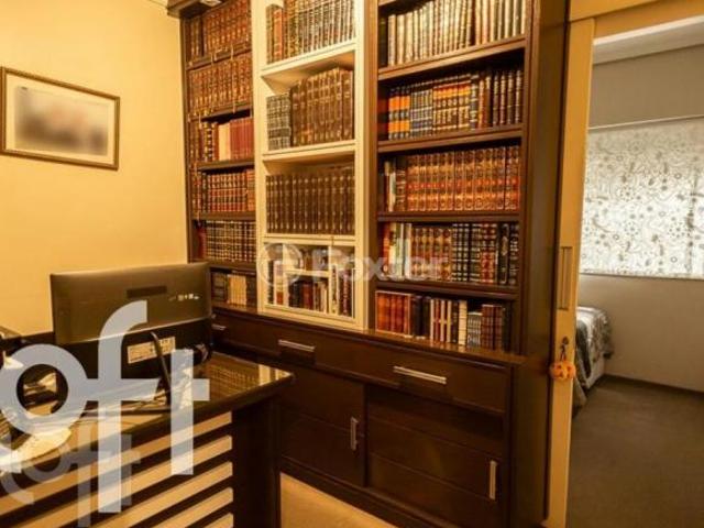 Apartamento, 3 dormitórios, 160 m², em Jardim Paulista