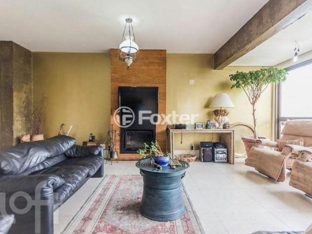 Apartamento, 3 dormitórios, 161 m², em Moinhos de Vento