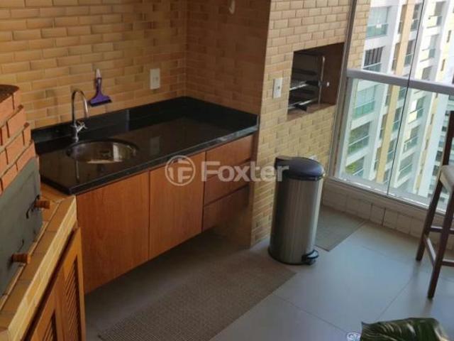 Apartamento, 3 dormitórios, 161 m², em Campo Belo
