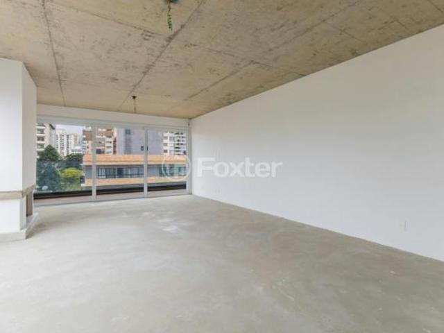 Apartamento, 3 dormitórios, 161 m², em Petrópolis