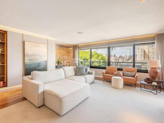 Apartamento, 3 dormitórios, 164 m², em Auxiliadora