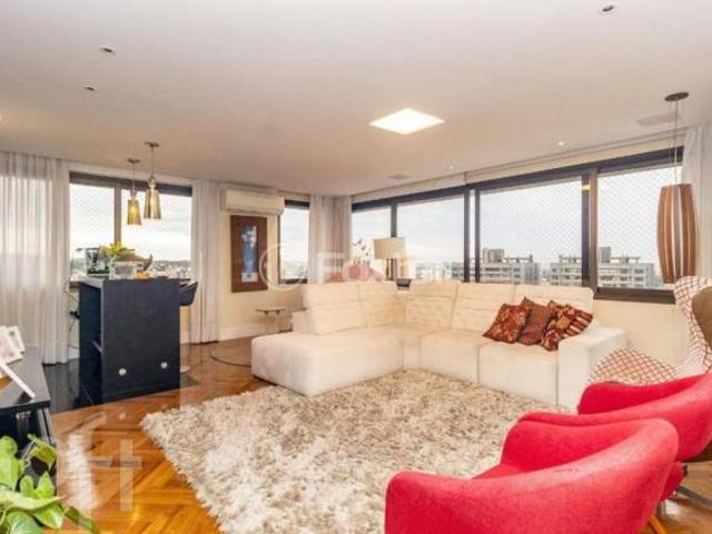 Apartamento, 3 dormitórios, 168.35 m², em Rio Branco