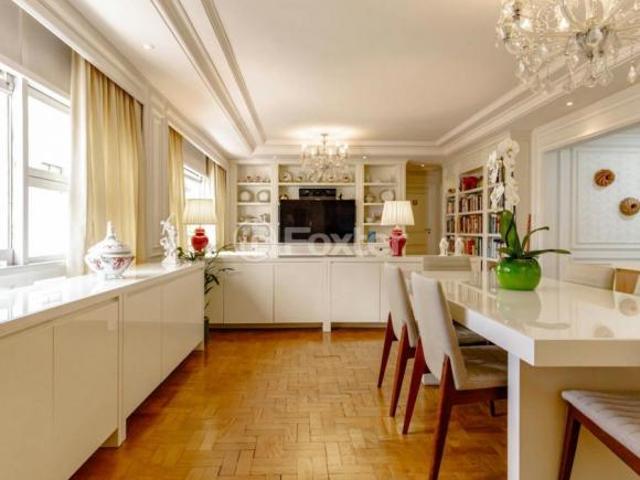 Apartamento, 3 dormitórios, 173 m², em Jardim Paulista