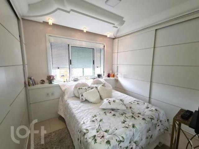 Apartamento, 3 dormitórios, 170.15 m², em Centro