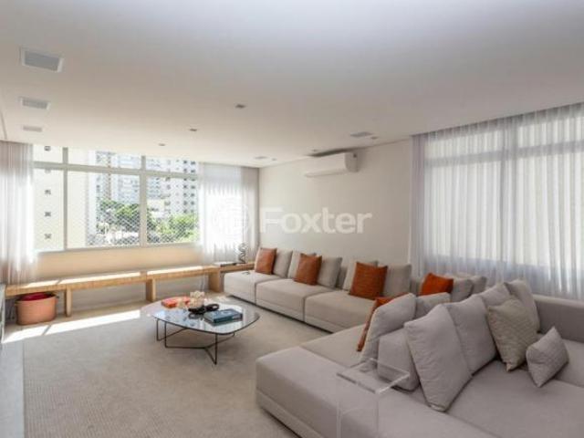 Apartamento, 3 dormitórios, 170 m², em Jardim Paulista