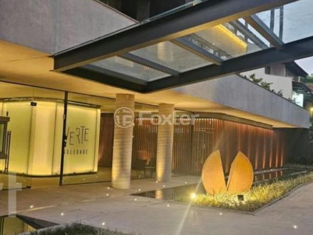 Apartamento, 3 dormitórios, 170 m², em Petrópolis