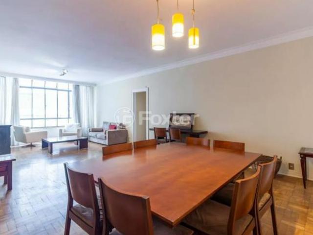 Apartamento, 3 dormitórios, 171 m², em Cerqueira César