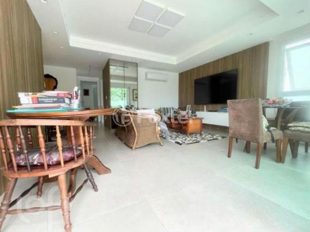 Apartamento, 3 dormitórios, 172.48 m², em Santa Tereza