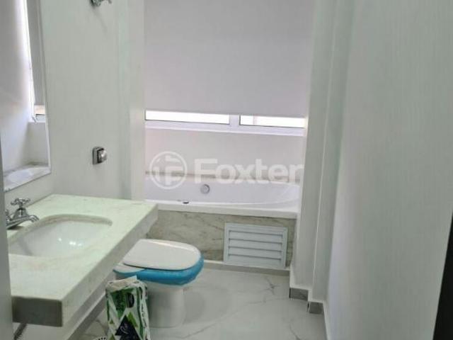 Apartamento, 3 dormitórios, 175 m², em Consolação