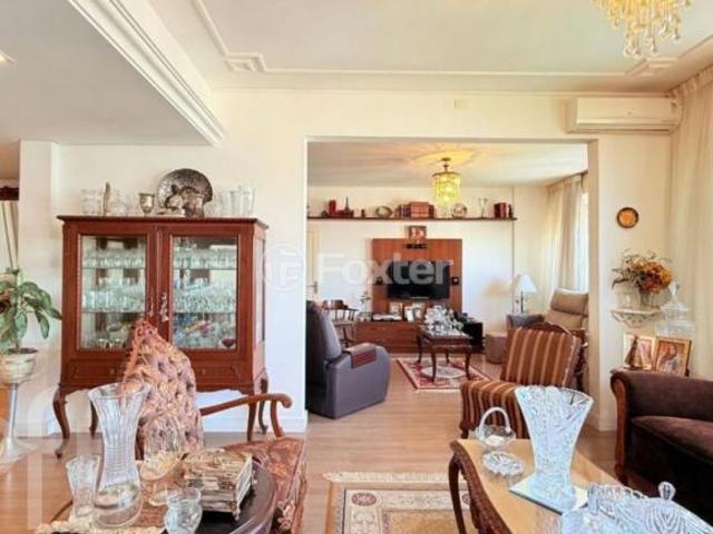 Apartamento, 3 dormitórios, 190 m², em Rio Branco