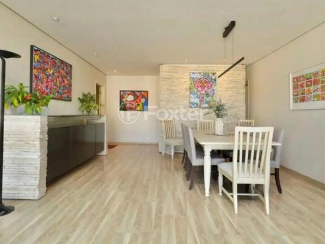 Apartamento, 3 dormitórios, 190 m², em Santa Cecília
