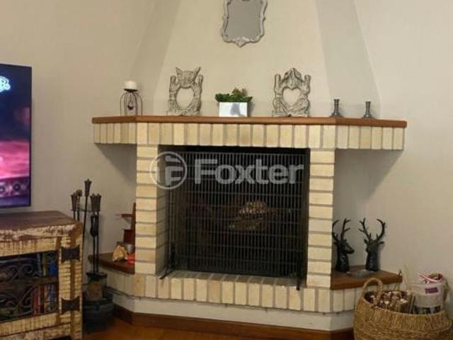 Apartamento, 3 dormitórios, 191.7 m², em Petrópolis