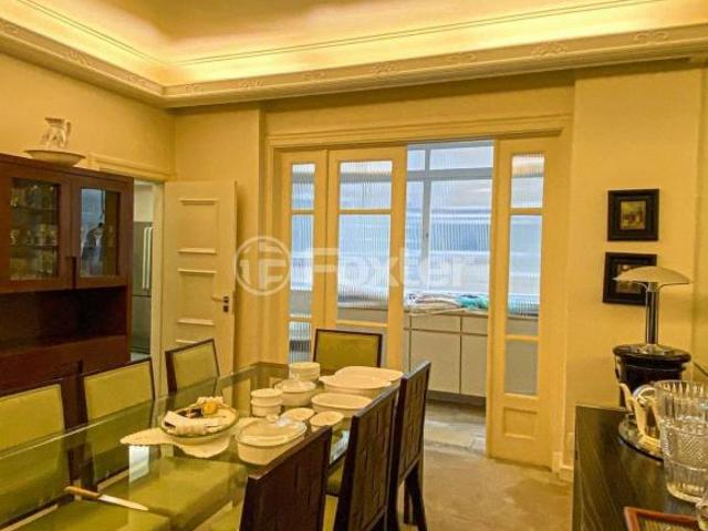 Apartamento, 3 dormitórios, 191 m², em República