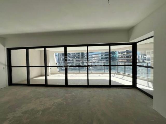 Apartamento, 3 dormitórios, 196 m², em Chácara Santo Antônio Zona Sul