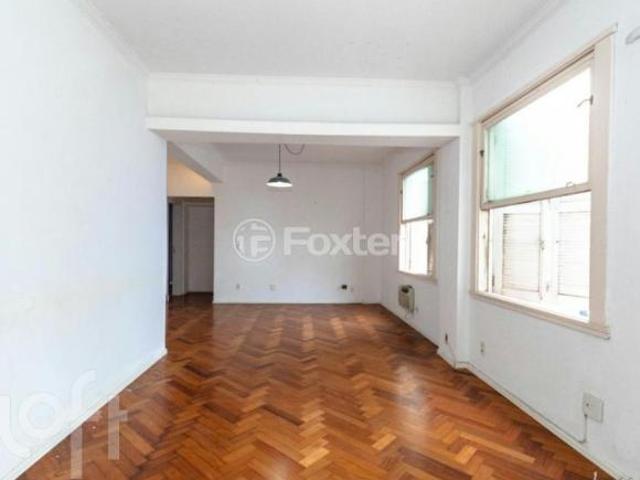 Apartamento, 3 dormitórios, 198.76 m², em Independência