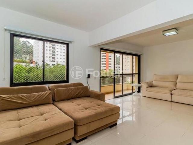 Apartamento, 3 dormitórios, 198 m², em Vila Andrade