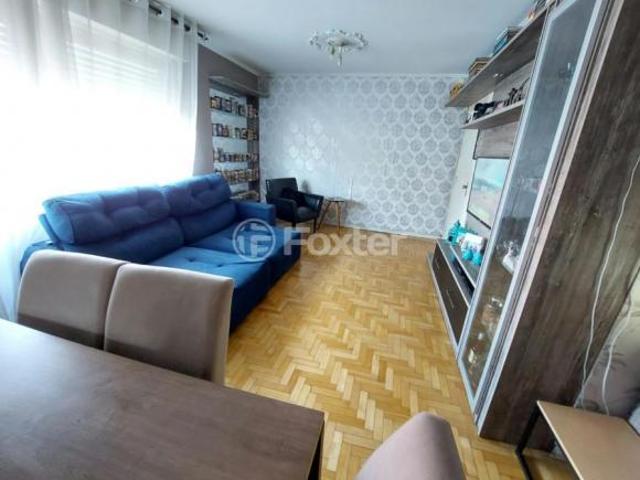 Apartamento, 3 dormitórios, 103 m², em Centro
