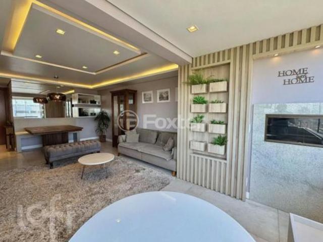 Apartamento, 3 dormitórios, 100.7 m², em Menino Deus
